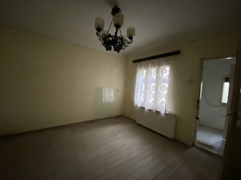 Casa Sector 1, Sos. Chitila la podul Constanta Bucuresti - anuntul.ro